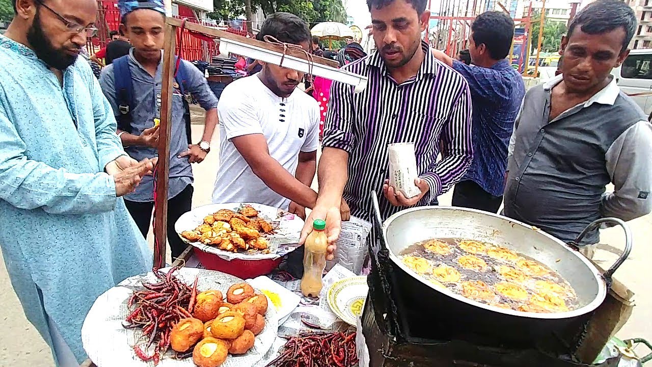 Street Food Hard Working Man Making Tasty Crispy Food Garlic Shrimp ...