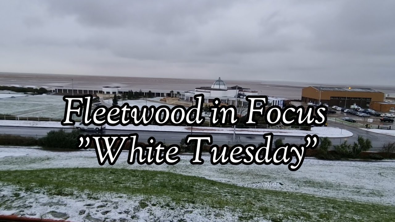 White Tuesday in Fleetwood. The snow has arrived l. - YouTube