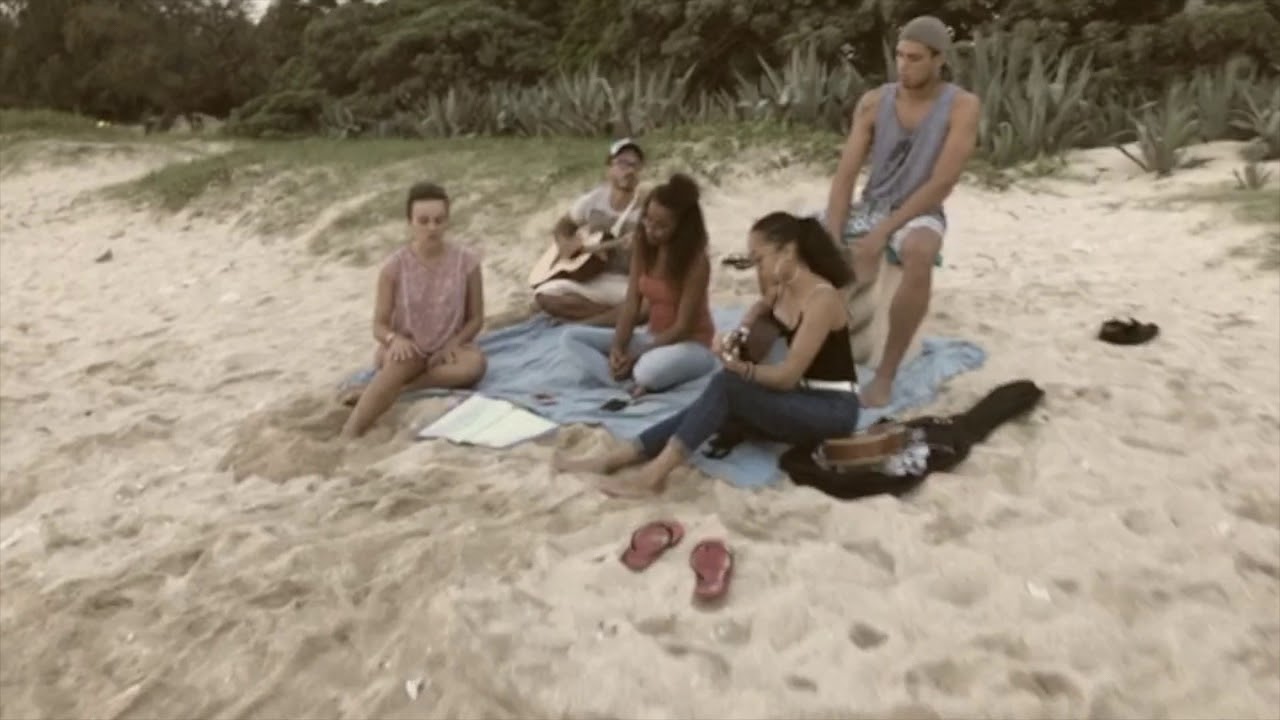 Rest La Maloya - Alain Peters (Z’Islanders) - YouTube