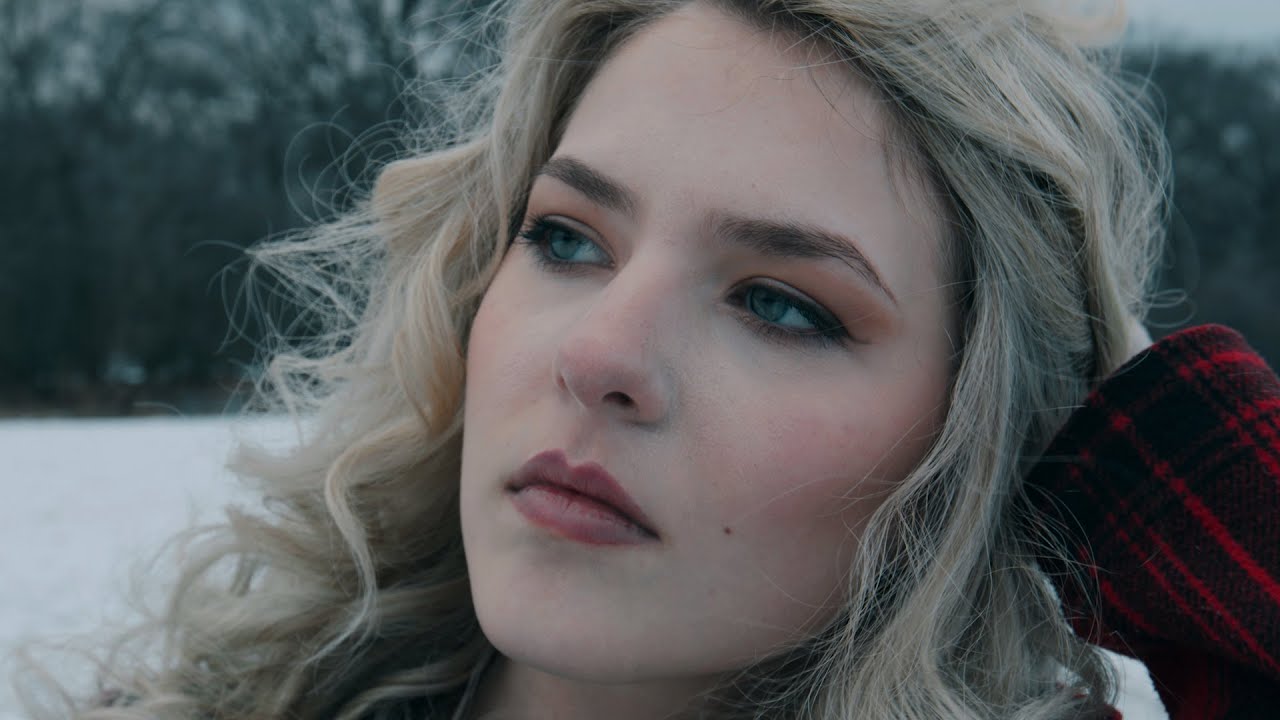 Enkay47 ft Sarah Cleary- In My Head - YouTube