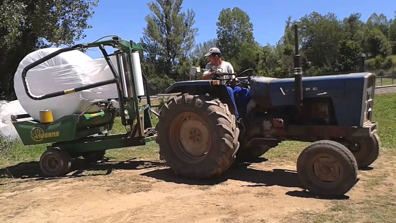 Ebro 470 con encintadora Ausama - YouTube