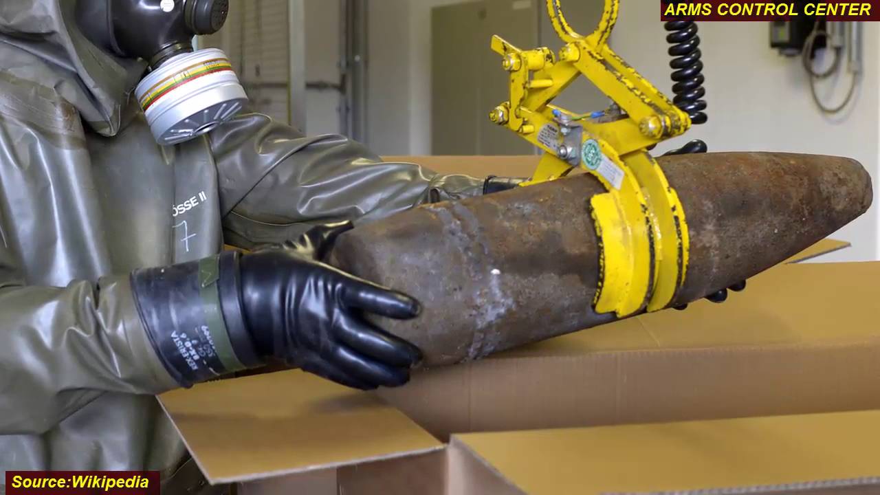 What is a chemical weapon! Definition of a chemical weapon - YouTube