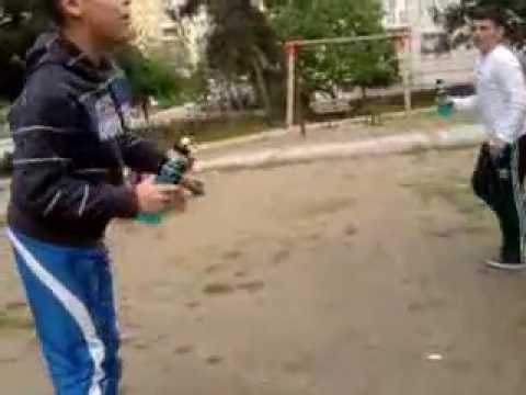 DÖRT GENCİN SALAK HAREKETLERİ