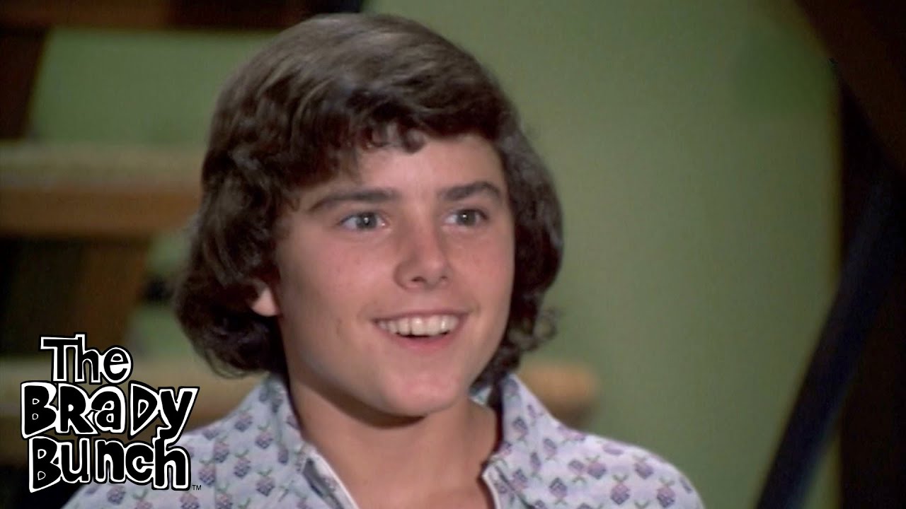Peter Brady Gets a Crush on Jan's Classmate - YouTube