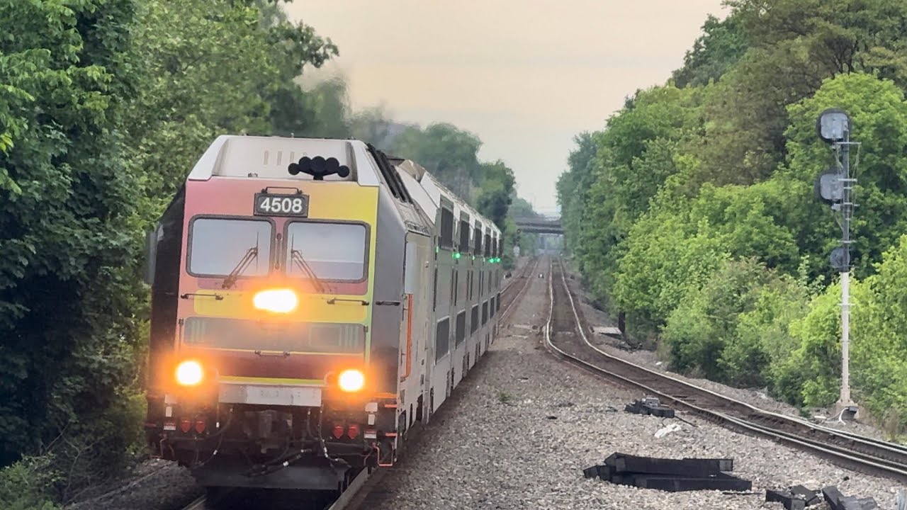 Njt 4508 leading Njt 5531 though union - YouTube