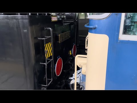 【D51-498 OM入場配給（中間検査B）】高崎駅8番線に停車中の国鉄EF64形1001号機＋国鉄D51形蒸気機関車498号機＋オヤ12-1を沢山観察してみる動画！（配9940レ）2024. ...