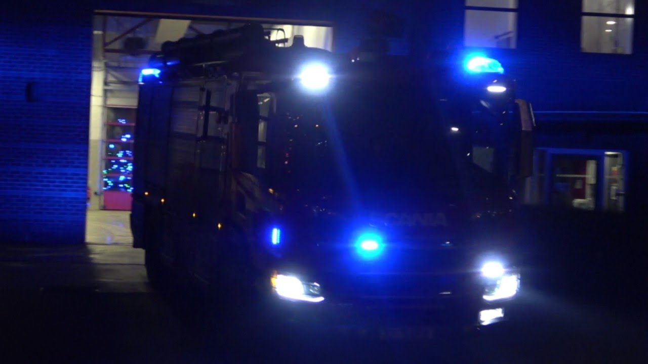 Guildford Rosenbauer AT Turnout (Scania P360) S22P1 - Surrey Fire and ...
