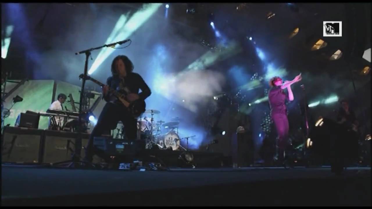 My Chemical Romance - Bulletproof Heart (LIVE at MTV Winter 2011) [HQ ...