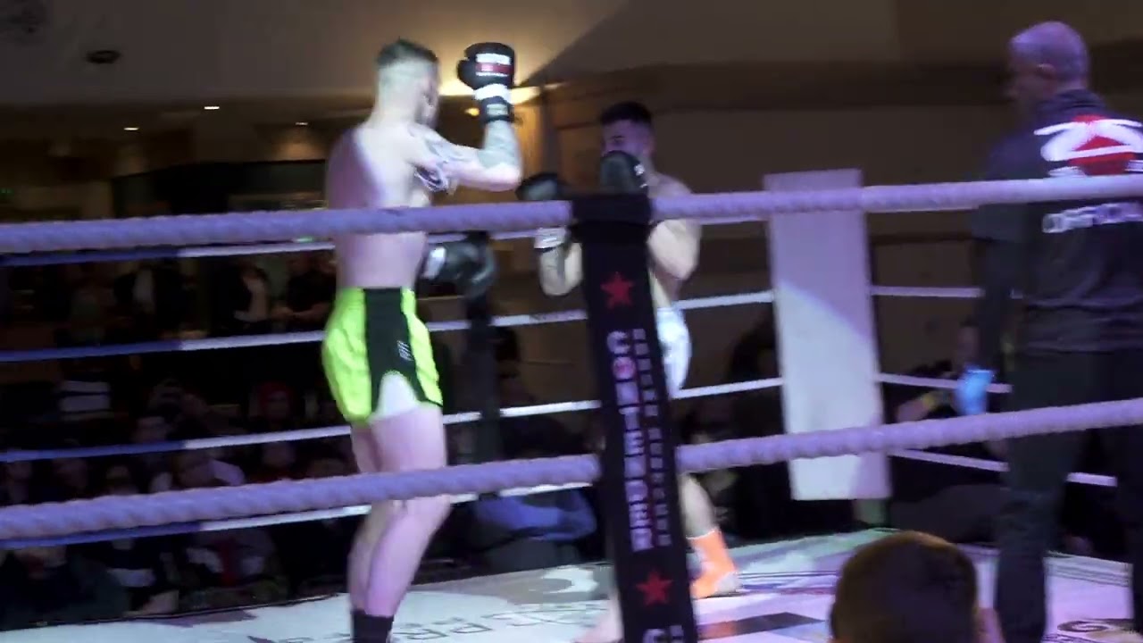 Jack Cherry vs Tommy Collins