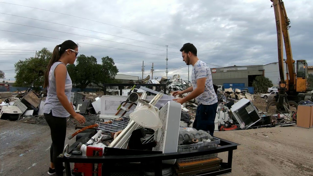 Scrap Metal in a 1973 Volkswagen Bus!!! - YouTube