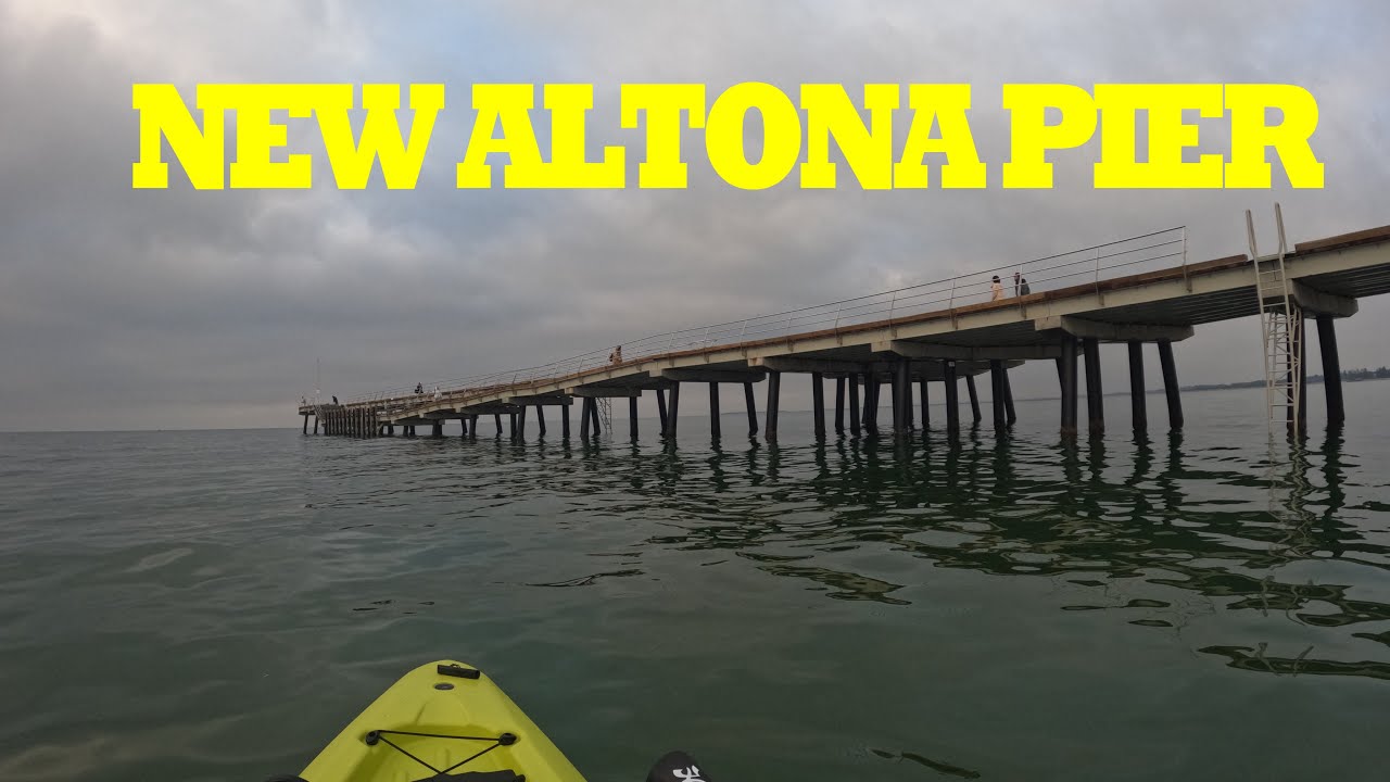 KAYAK FISHING THE NEW ALTONA PIER - YouTube