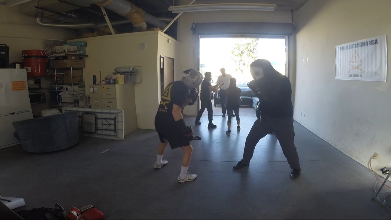 Kali Ilustrisimo: Defensive knife stance - YouTube