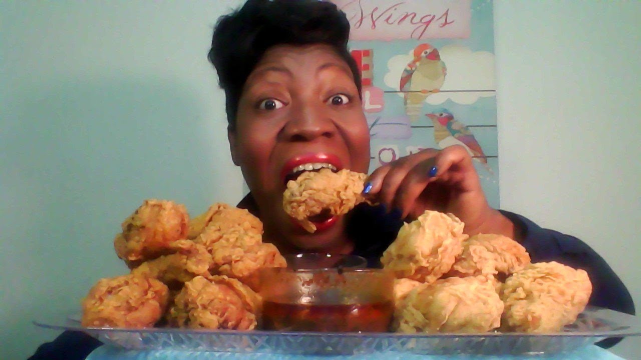 BLOVESLIFE 20 CHICKEN LEG CHALLENGE W\SMACKALICIOUS SAUCE // CHURCHS VS ...