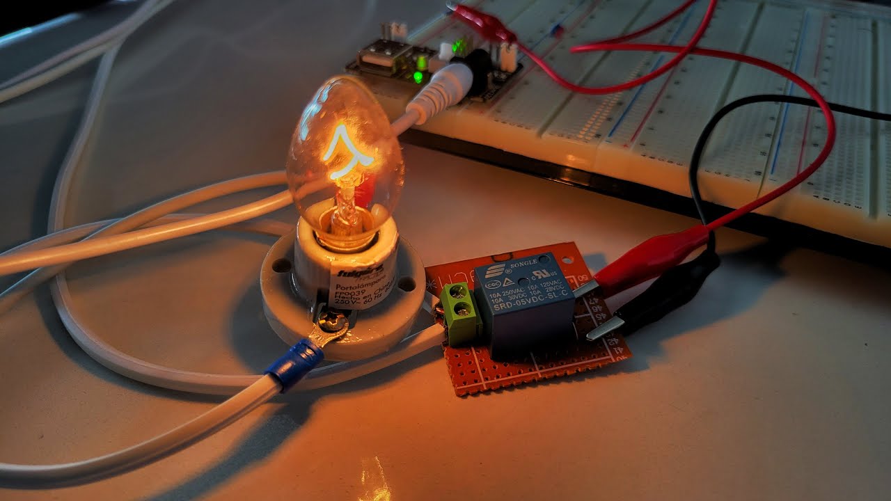 LUZ AUTOMÁTICA CON RELÉ | explicación paso a paso - YouTube