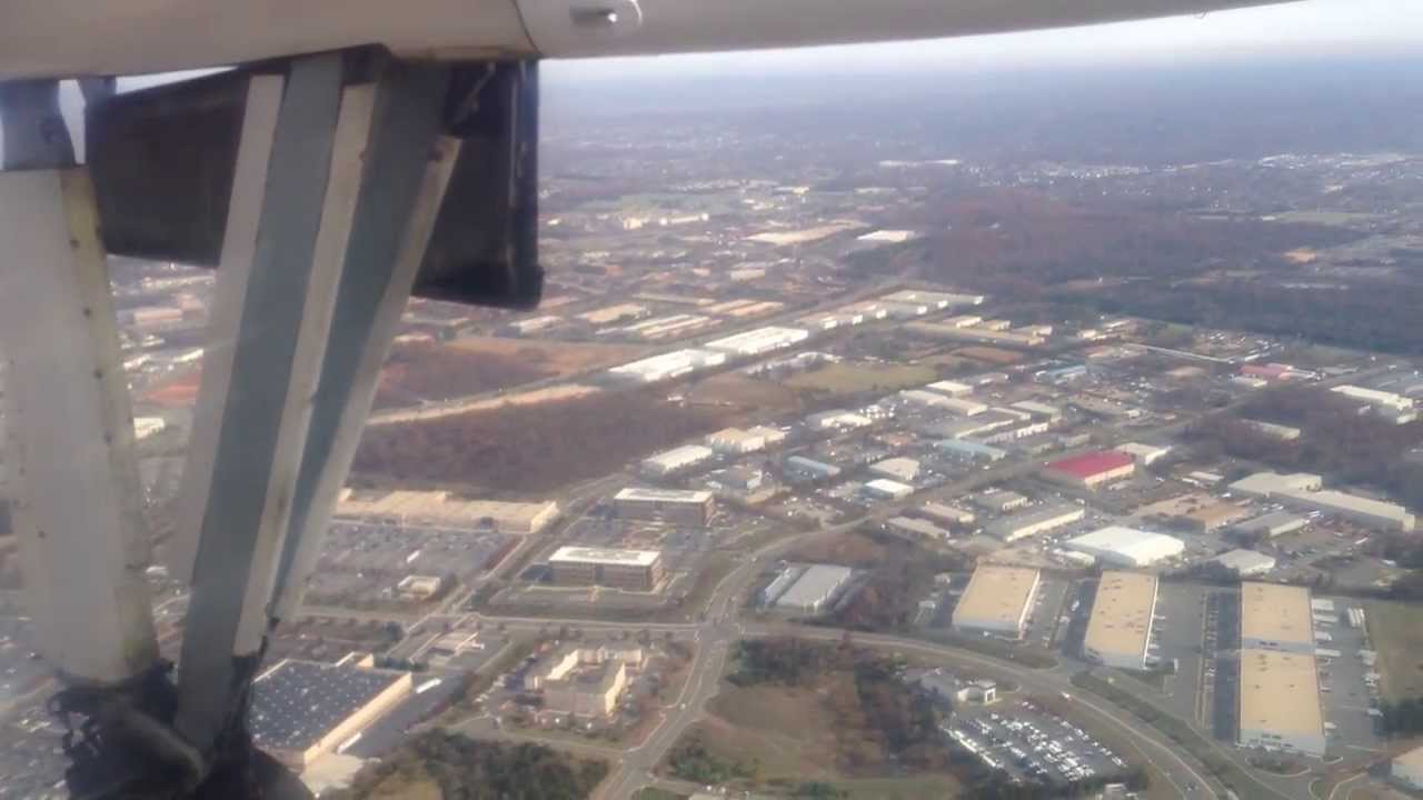 HD - United Express Dash-8 Q200 FAY to IAD Landing - Turboprop - Wing ...