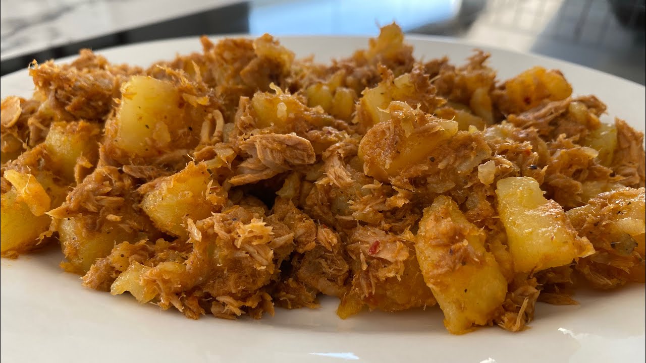 RIQUÍSIMO PICANTE DE ATÚN CON PAPAS 🍣 | SÚPER FÁCIL | 😋🥔 - YouTube
