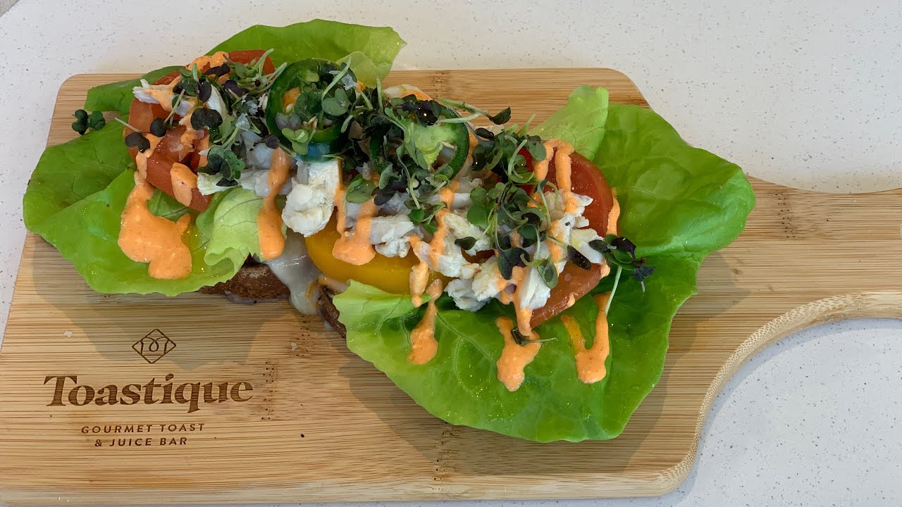 Trying out a New Cafe | Foodie | Toastique - YouTube