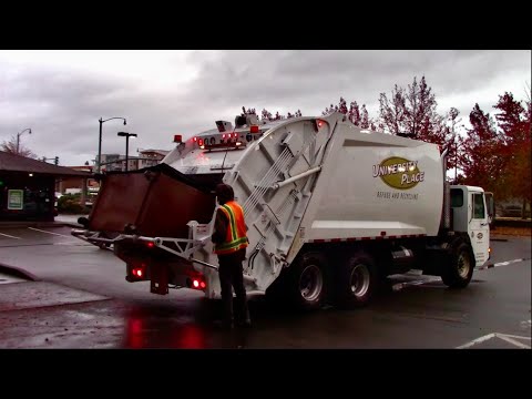 Alan in the Fantastic Sounding CCC McNeilus Rear Loader - YouTube