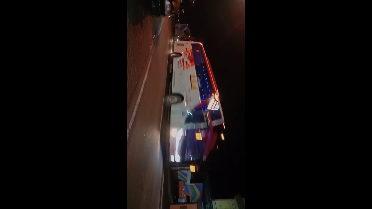 bus banter jatim di terminal sidowayah ngawi spesial malam tahun baru ...