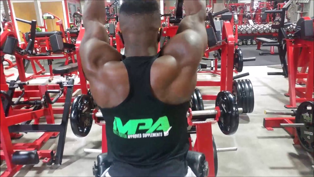 IFBB Pro Terrence Ruffin Trains Back at the MI40 Gym - YouTube