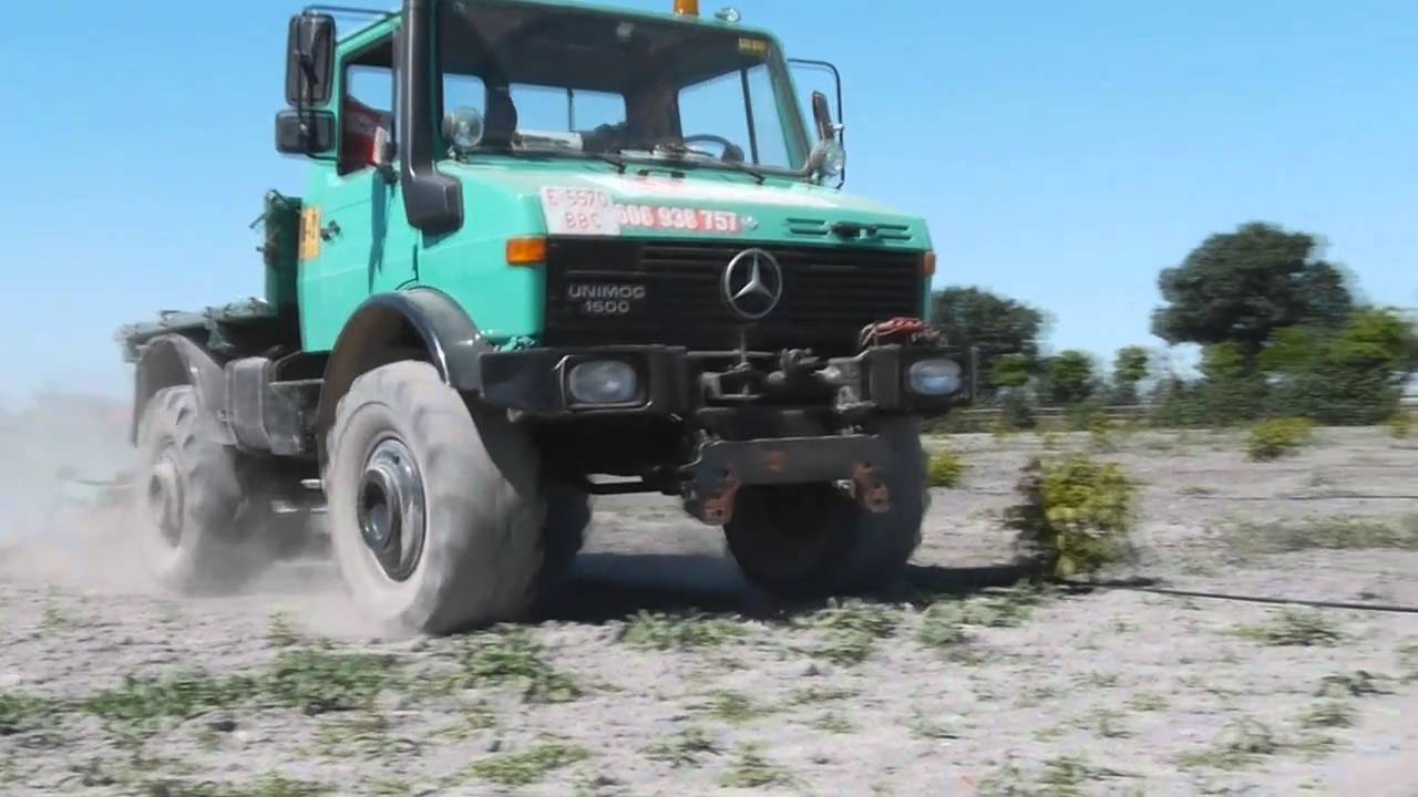 Arado con Unimog - YouTube