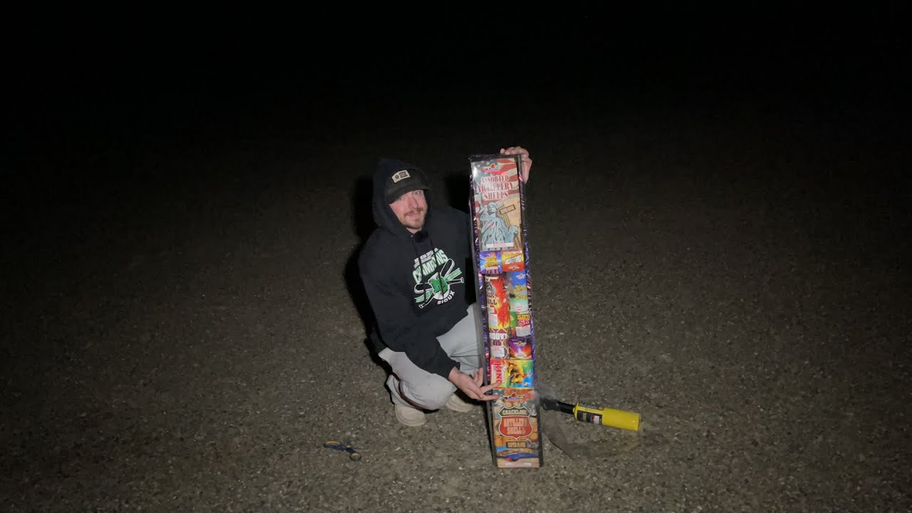 SKY HIGH FIREWORK ASSORTMENT (I know it’s late) - YouTube