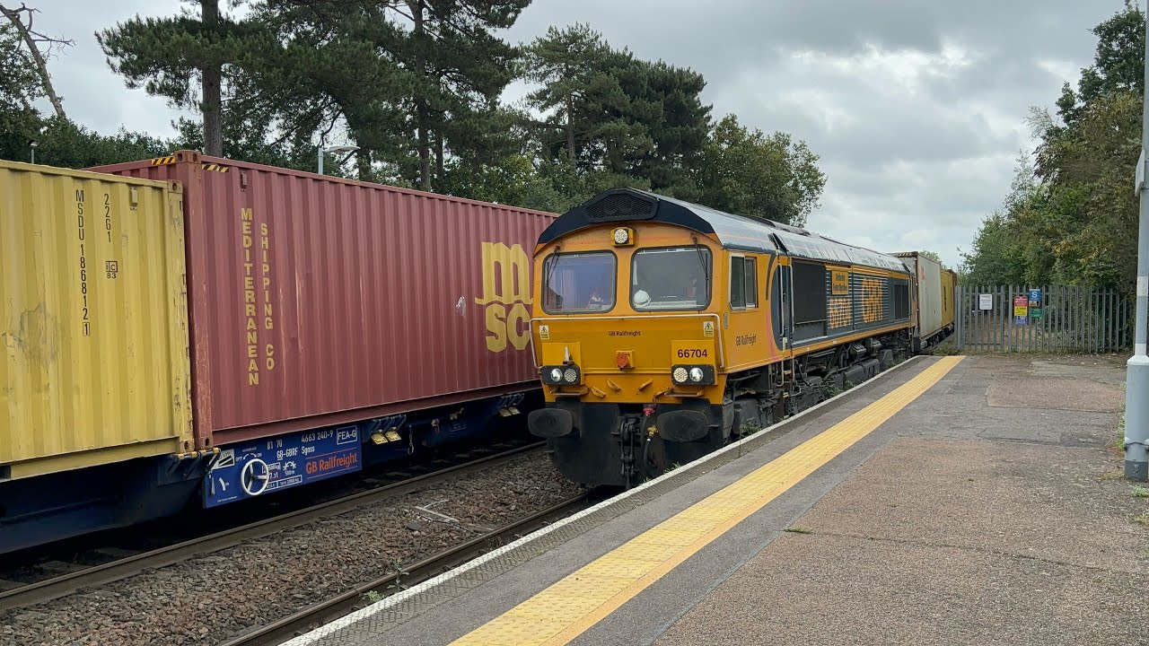 66704 4E21 Felixstowe - Tinsley 05/09/24 - YouTube
