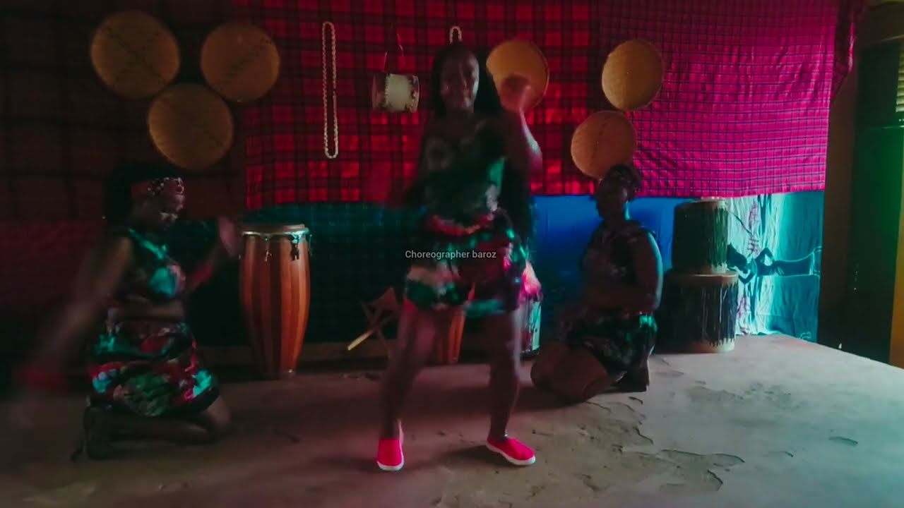 Festival Traditional Dance - YouTube