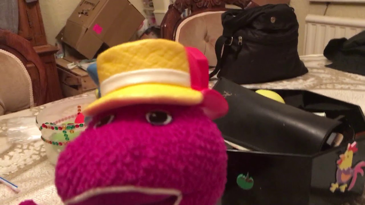 Barney silly hat song - YouTube