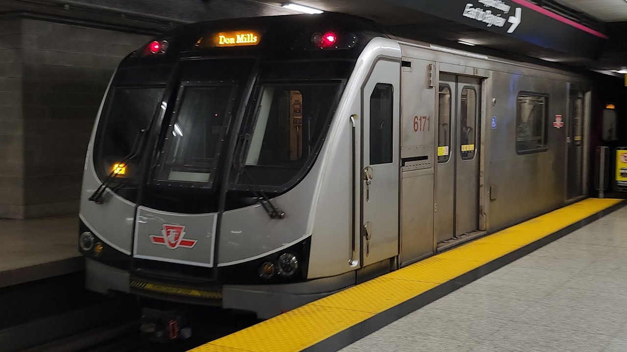 (4 Car Set) TTC 461 - 6176-6171 Departing Sheppard Yonge (Line 4) - YouTube