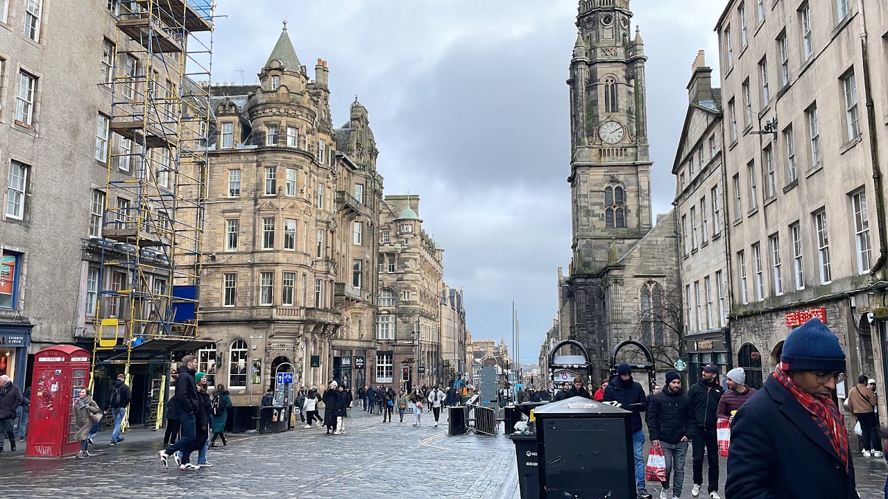 Beautiful Edinburgh (Scotland) in February - YouTube