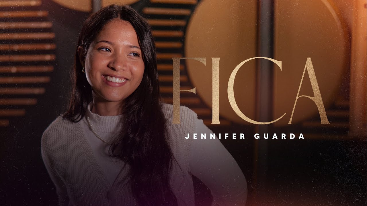 Jennifer Guarda - Fica - (Clipe Oficial) - YouTube Music