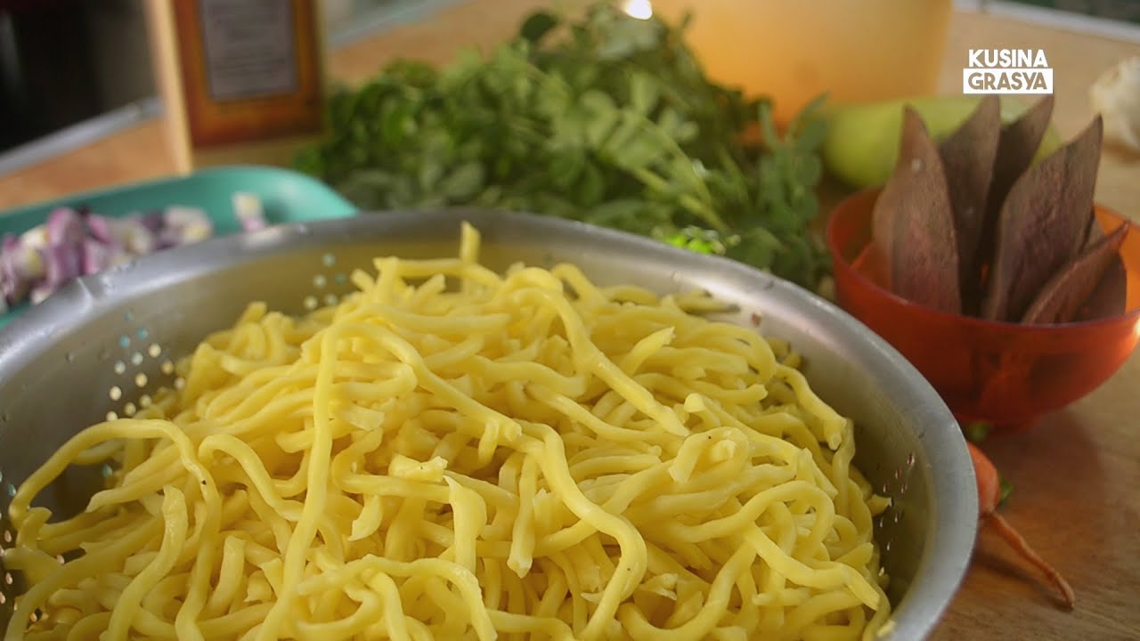 FILIPINO FOOD CLASSICS: LOMI - YouTube