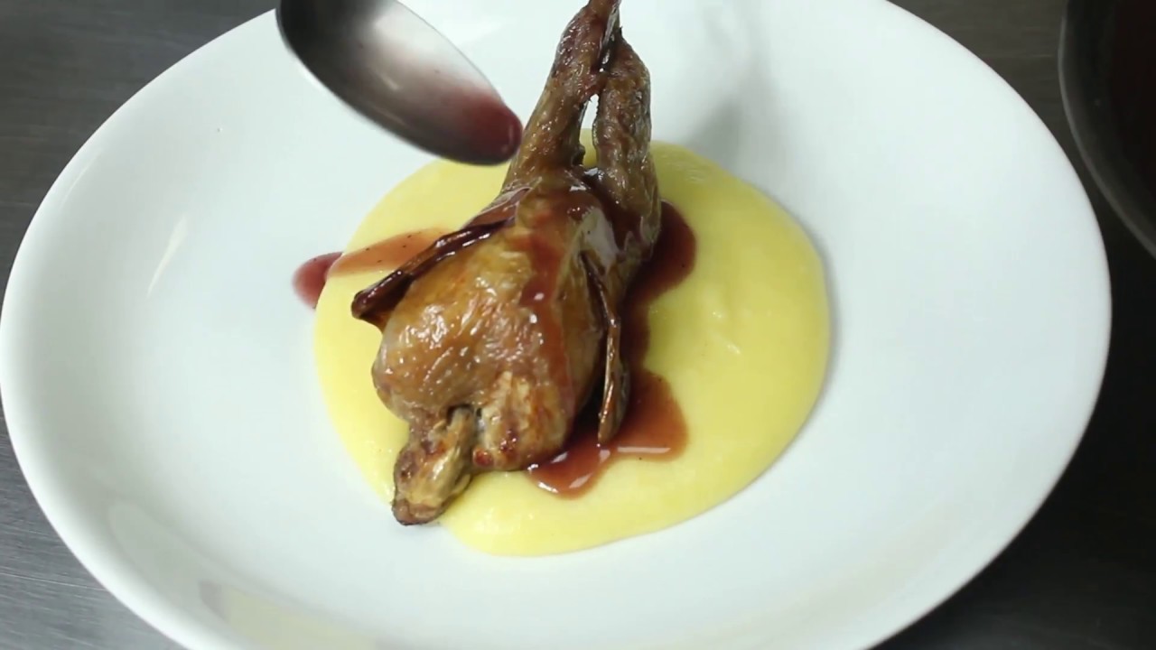 Codorna Assada com Molho de Vinho Tinto, Polenta Cremosa e Azeite ...
