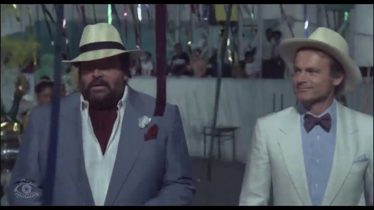 Feo, fuerte y formal - Loquillo (Videoclip) - YouTube