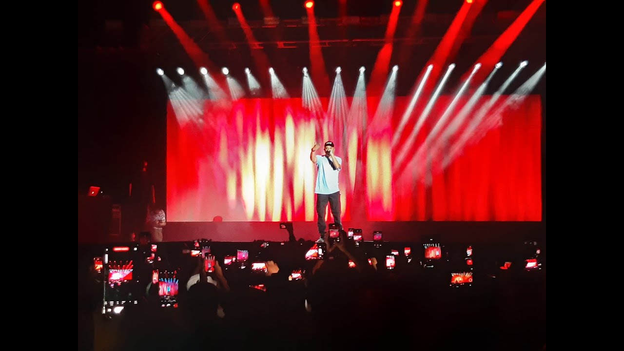 Nach // Concierto Pepsi Center // Grande // 27/10/2023 - YouTube