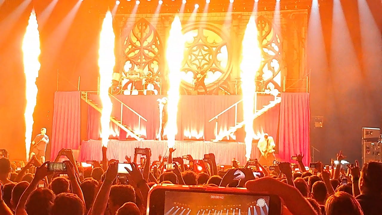 Bring Me The Horizon - AmEN! 𝙡𝙞𝙫𝙚 𝙙𝙚𝙗𝙪𝙩 in Budapest 01.06.2023 - YouTube