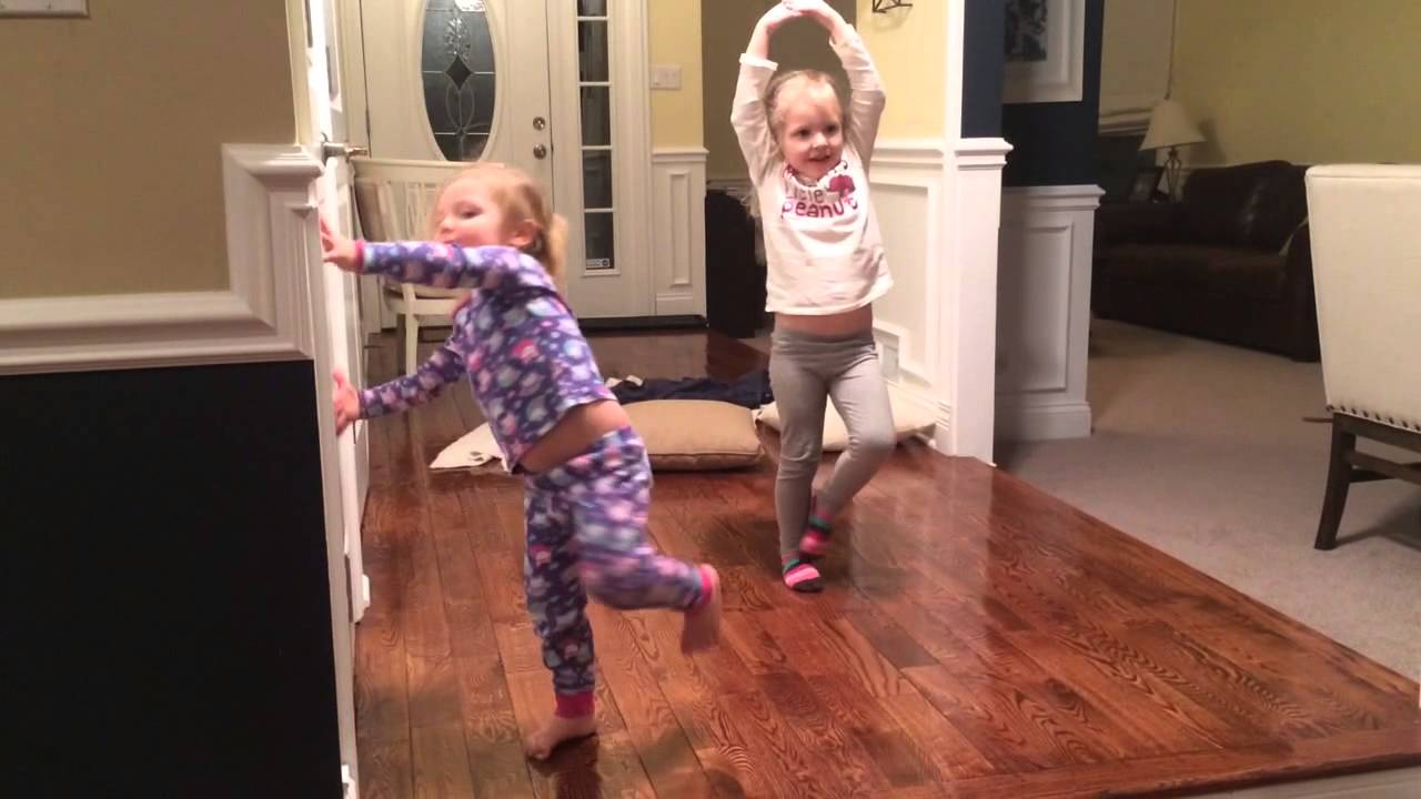 Farting Ballerina - YouTube