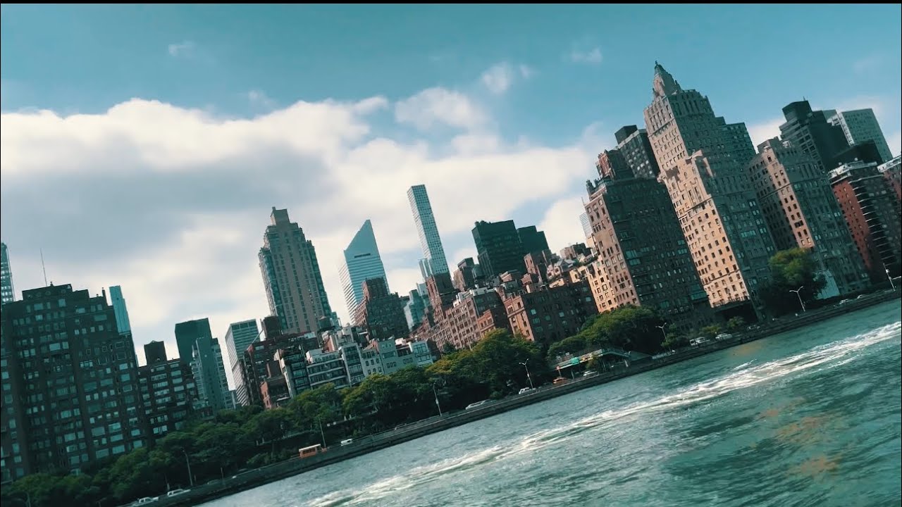 Brian Moyá -7 AM 🌦️ ( Video oficial )Secret music - YouTube