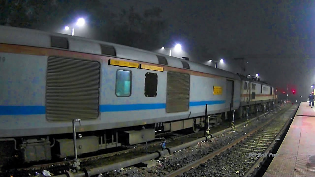15630/Nagaon Express Train crossing Malda Town Railway station ...