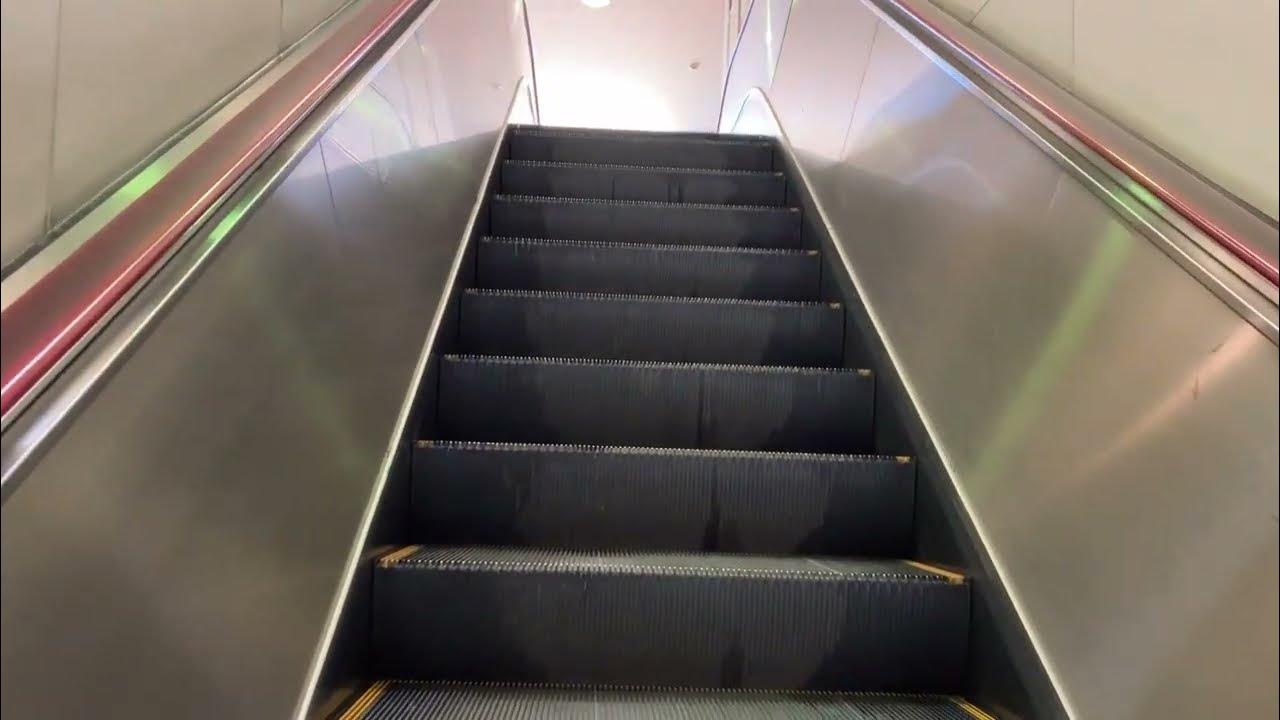 【三菱】1X エスカレーター 元山駅 1X escalator Motoyama station ShinKeisei line Chiba Japan - YouTube