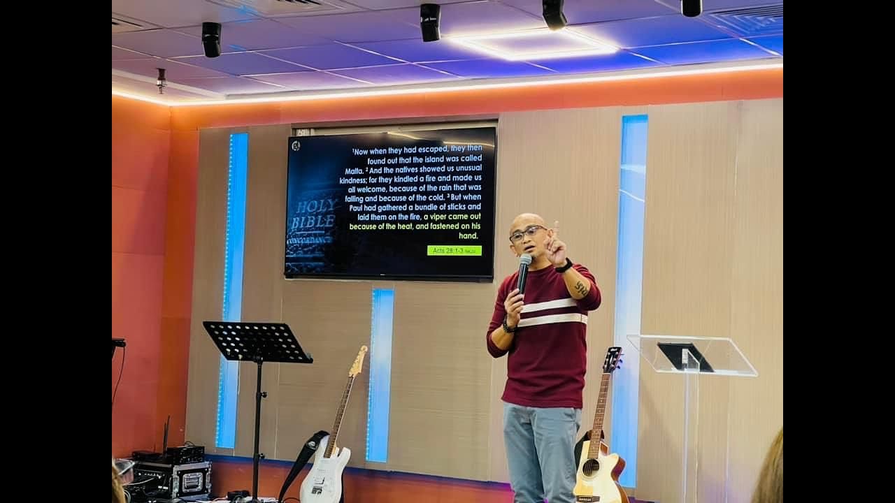 17 11 24 Full Grace Preaching: Cast Away - Ptr Chris - YouTube