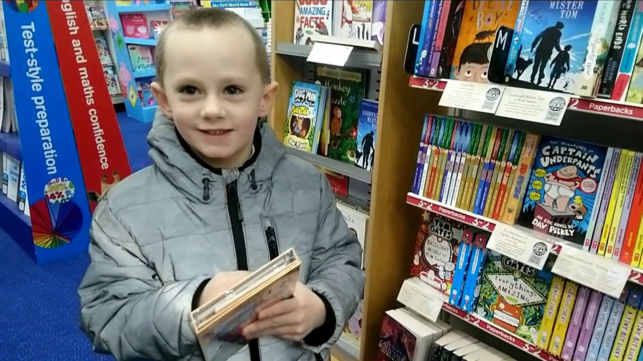 Shopping for Captain Underpants book - YouTube