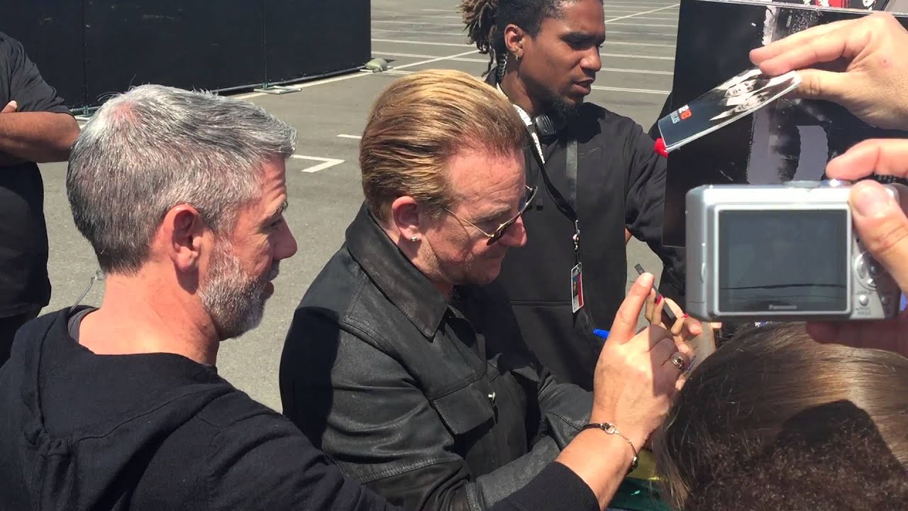 BONO Meets Fans at Forum - 6-3-15 - YouTube