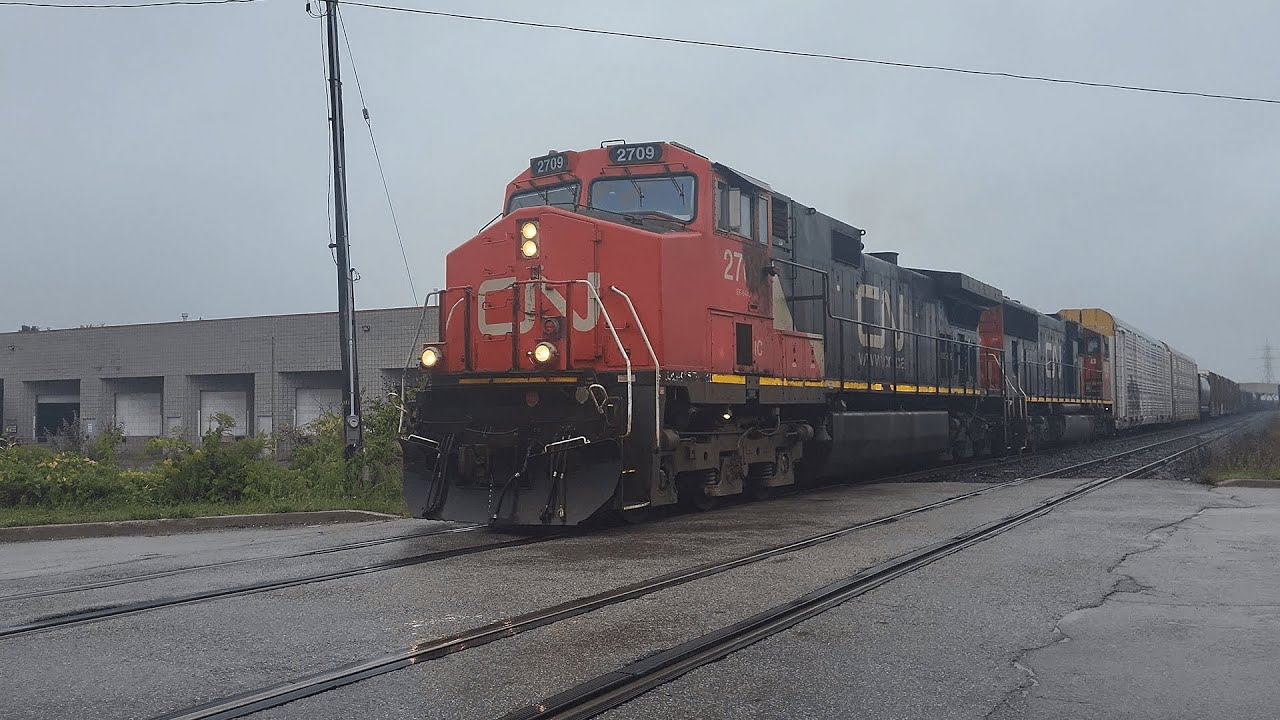 Great DUO! CN M306 - IC 2709E at Markham - September 24, 2024 - YouTube