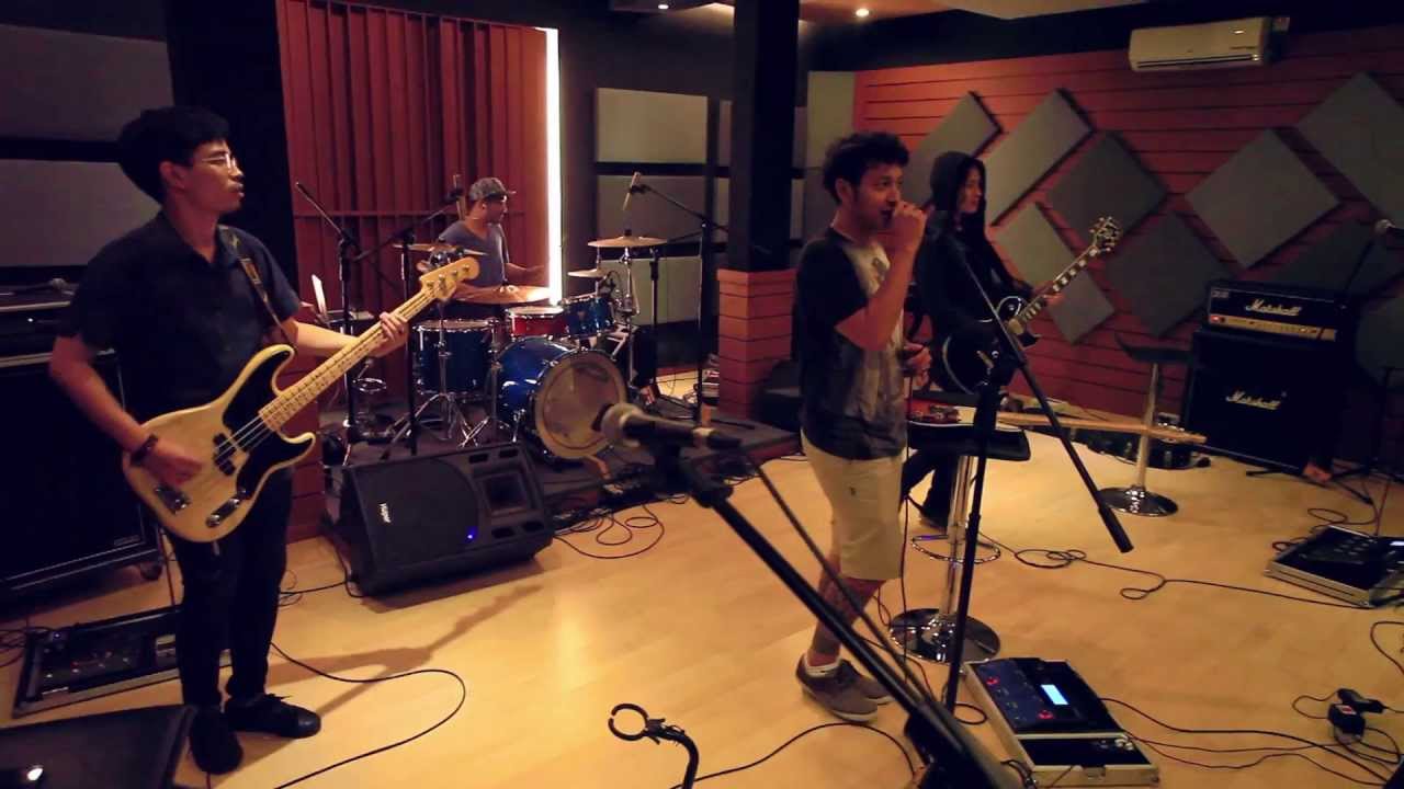 Barris - Bad Boy (Studio) - YouTube