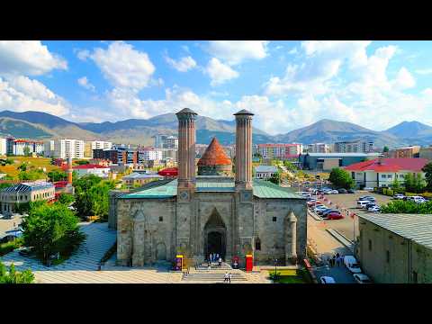 Anadolu'nun En Büyük Üniversite Binası | Çifte Minareli Medrese