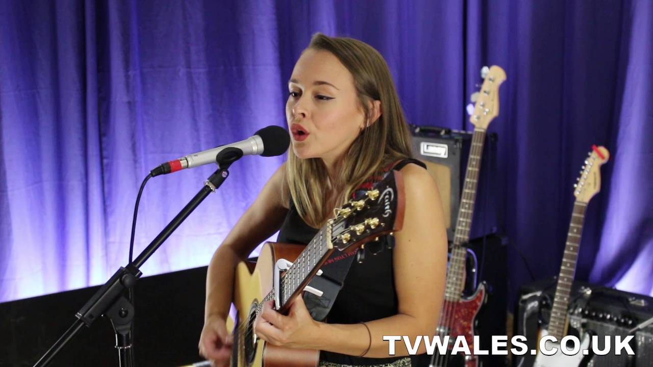 Sam Lyon live at ''tvwales MUSIC NIGHTS'- 'EVA CASSIDY' SONGBIRD - YouTube