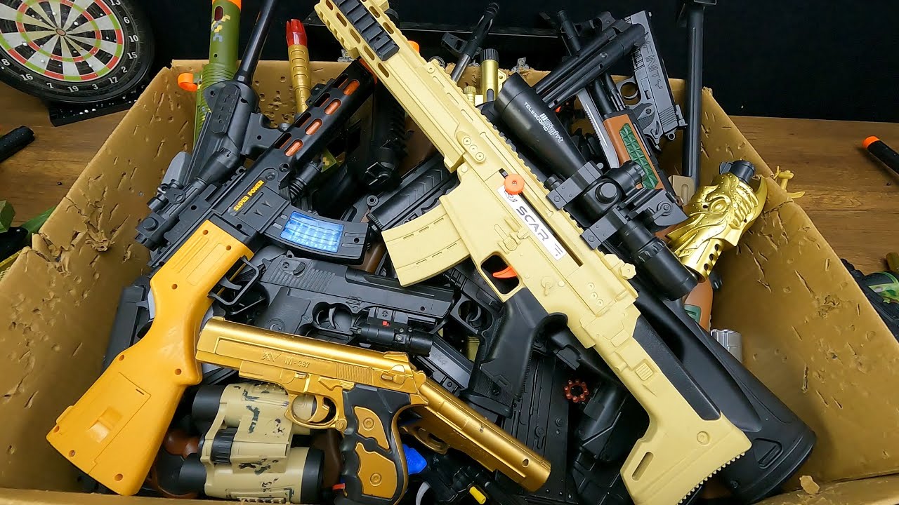 Toy Machine Guns, M-4 and M-32 Rifles, Toy Guns and Ammunition - YouTube