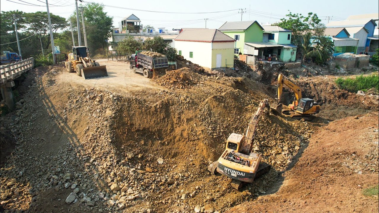 Update Concrete CANAL Excavator Trimming Soil Slope, Bulldozer Paving ...